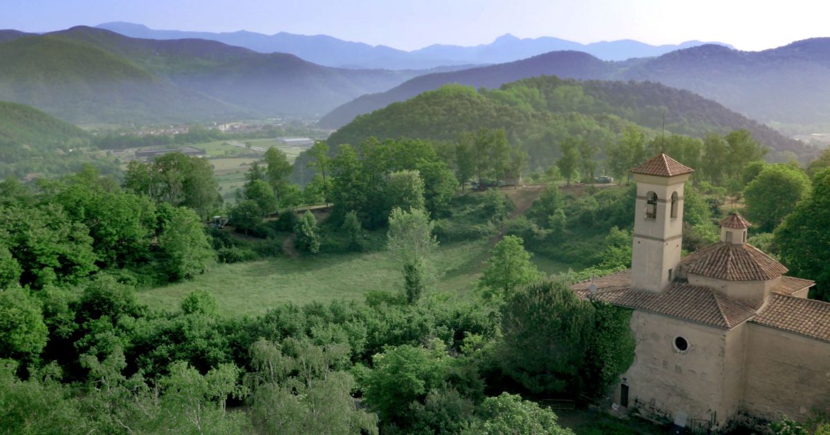 Olot and its volcanoes